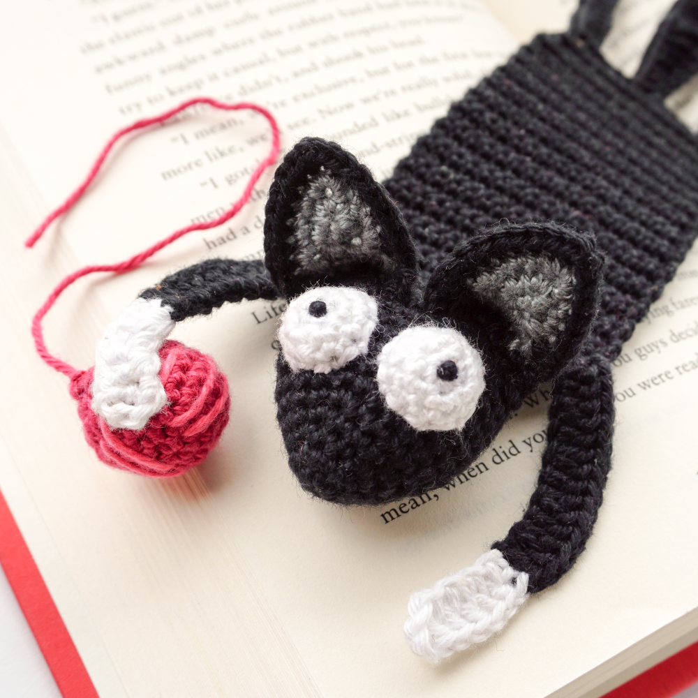 PDF Crochet Pattern Cat Bookmark by Supergurumi