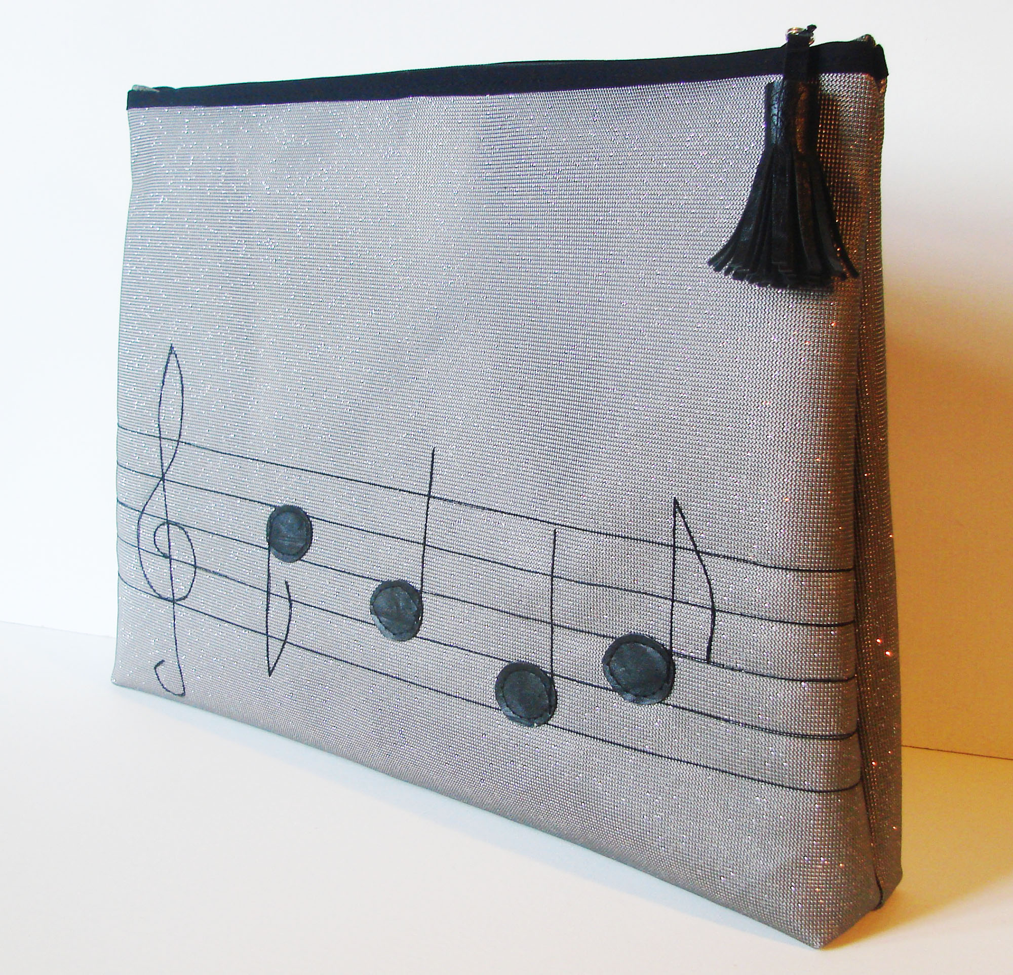 Pochette Definition English Language | semashow.com